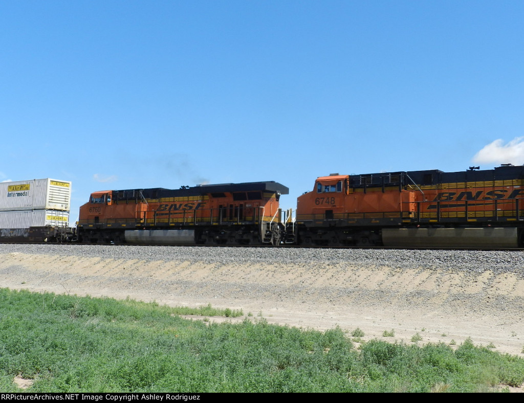 BNSF 6760
